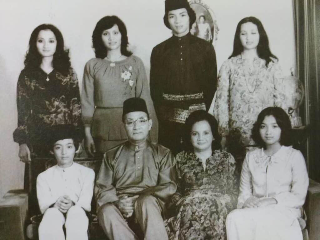 Senarai Perdana Menteri Malaysia Dan Biodata Ringkas