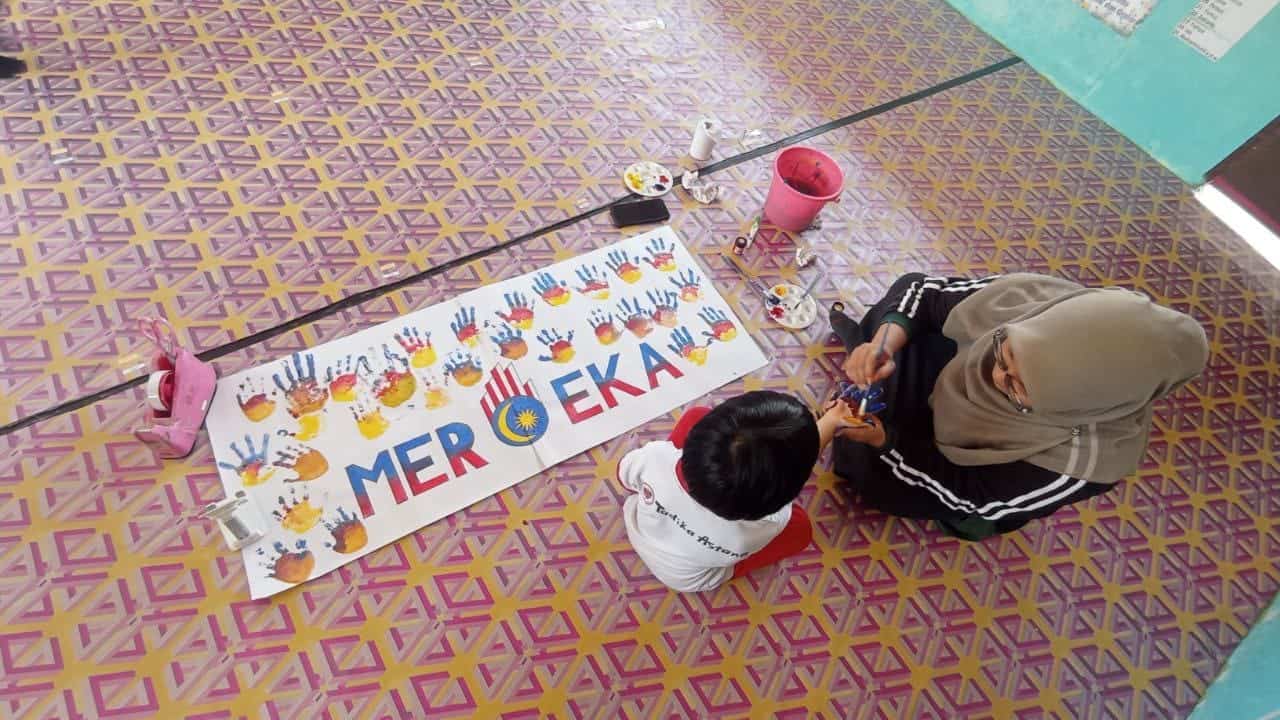 Contoh Poster Hari Merdeka Sempena Sambutan Kemerdekaan